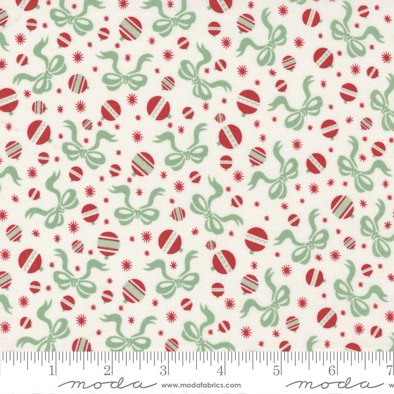 Holly Jolly 25cm M31183 11 - Urban Chiks - Moda – Sew Can I